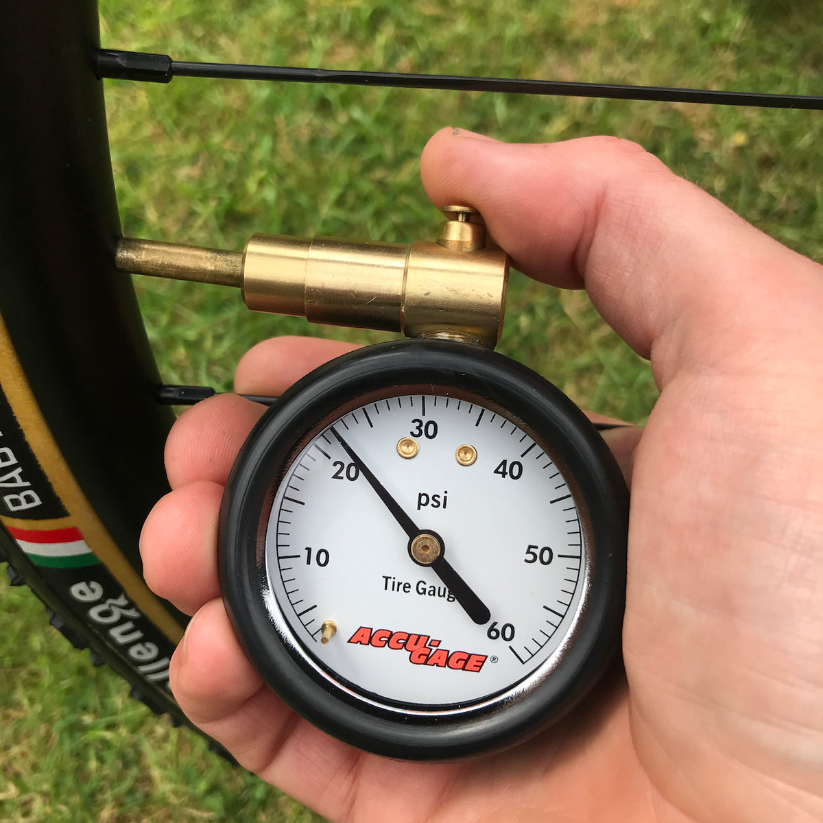 Manometre Pression Pneu ACCU-GAGE® By Milton® Shrader Valve Bike Tire ...